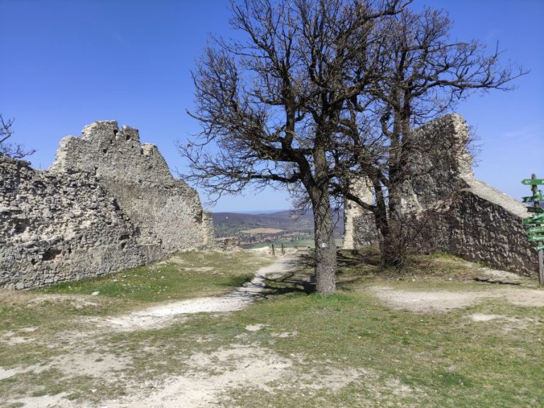 Rezi vár - A múlt emlékei