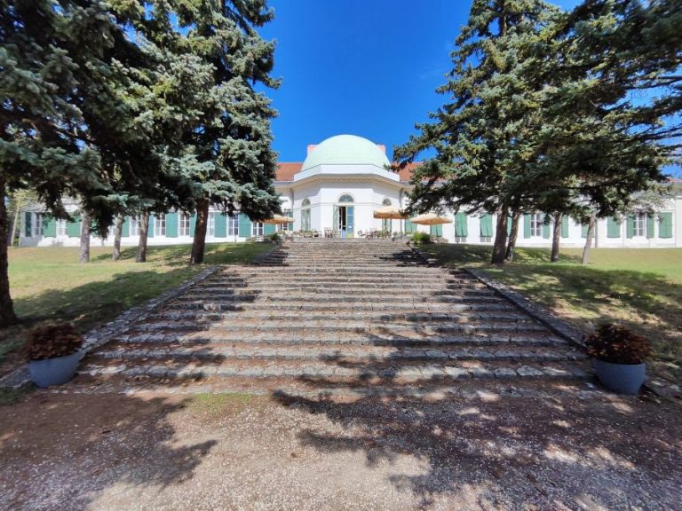 Zichy-kastély (Vajta) - A múlt emlékei